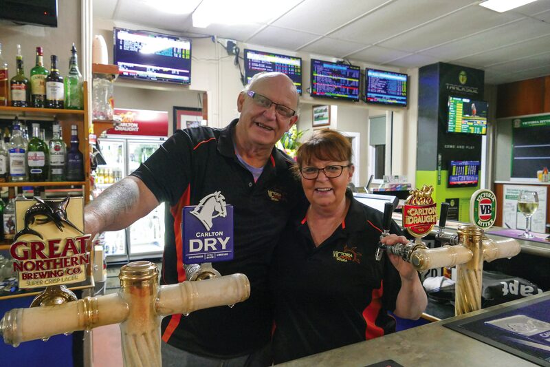 Tony and Robyn call last drinks - The Shepparton Adviser